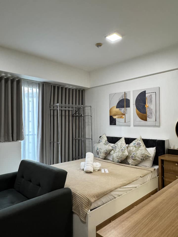 Condo In Pasay / One Palm Tree Villas - Parañaque