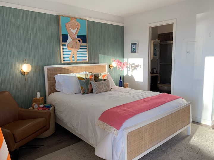 Montauk Retreat - Steps From Beach And Town - Montauk, NY