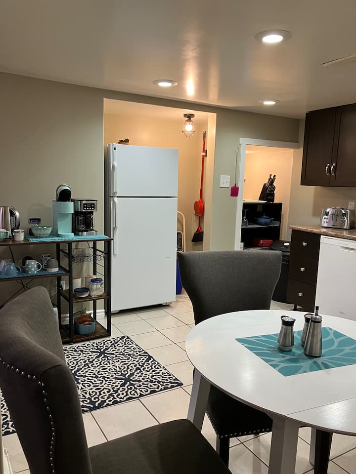 2 Bedroom
Accommodation Both Queen Beds . - Kamloops