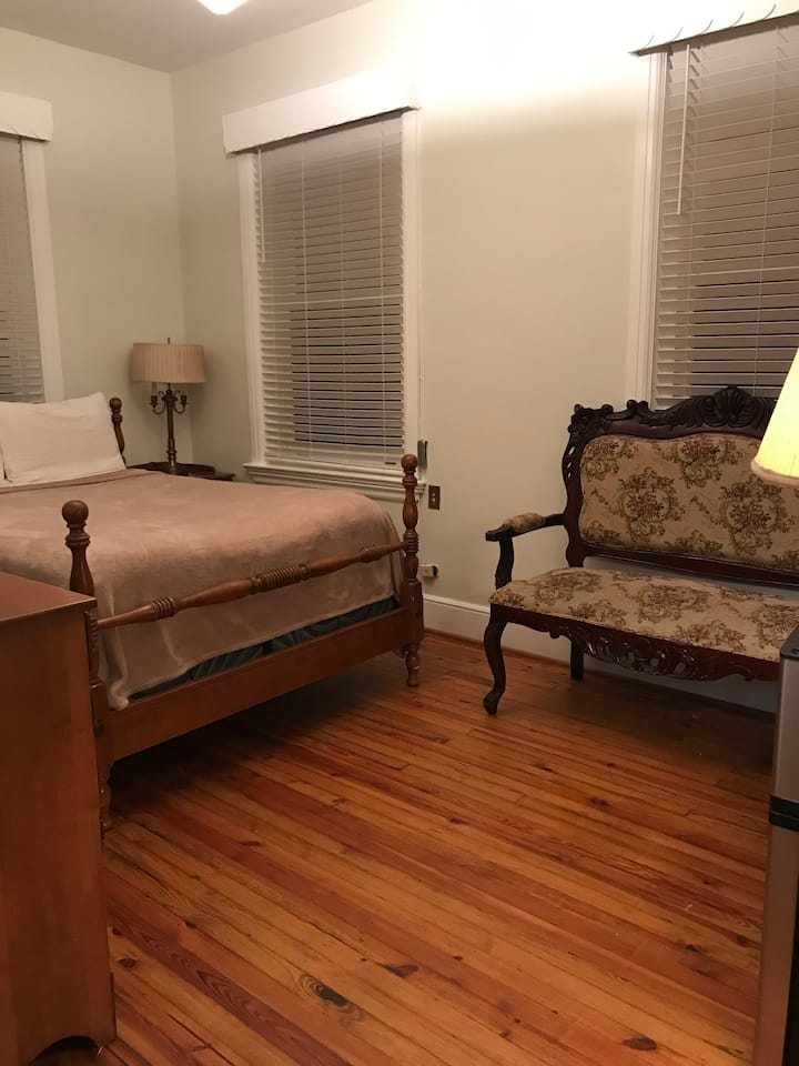 Room 1 First Floor - Reading, PA