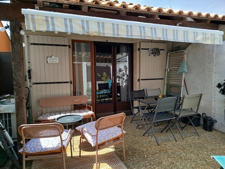 Pavillon Chaleureux Dans Résidence Proche Plage. - Gruissan