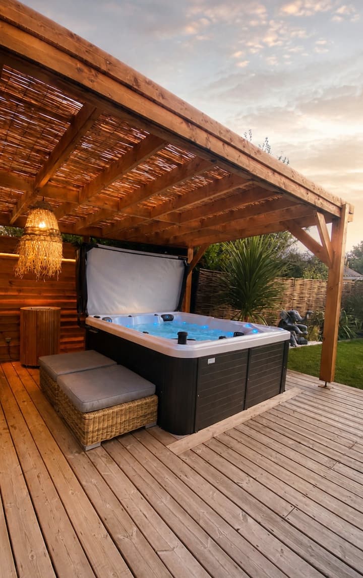 Magnifique Villa Avec Jacuzzi Et Boulodrome Privé - Le Teich