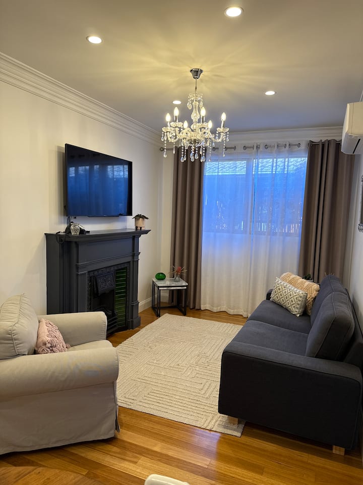 Shellharbour City Centre - Lakeside Cottage - Wollongong