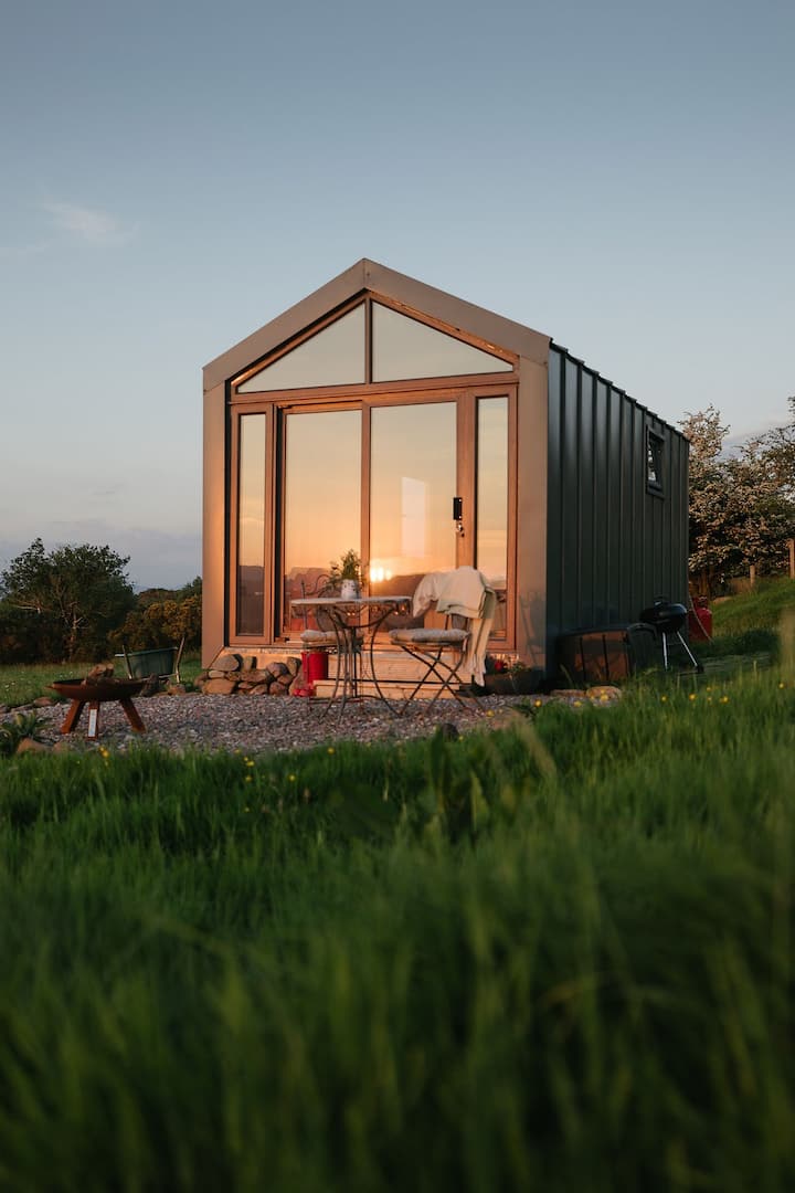 Sea & Mountain View Cabin / Tiny Home - Kenmare