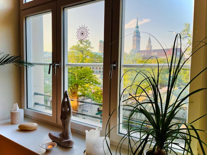 Zen + Coolest Location (Viktualienmarkt) - Munich