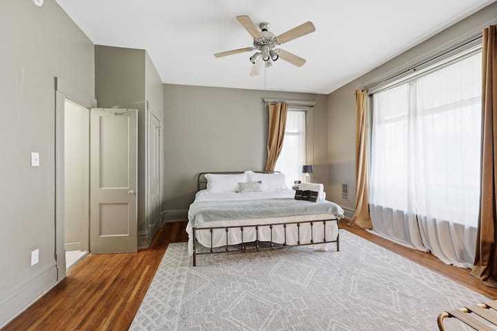 Historic Ote Judges Study | 1br-1bath - Columbus, OH