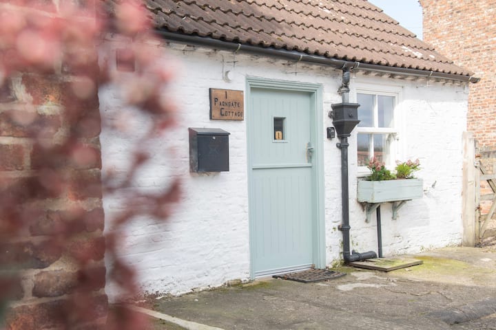 Self-catering Two Bed Parkgate Cottage - Selby