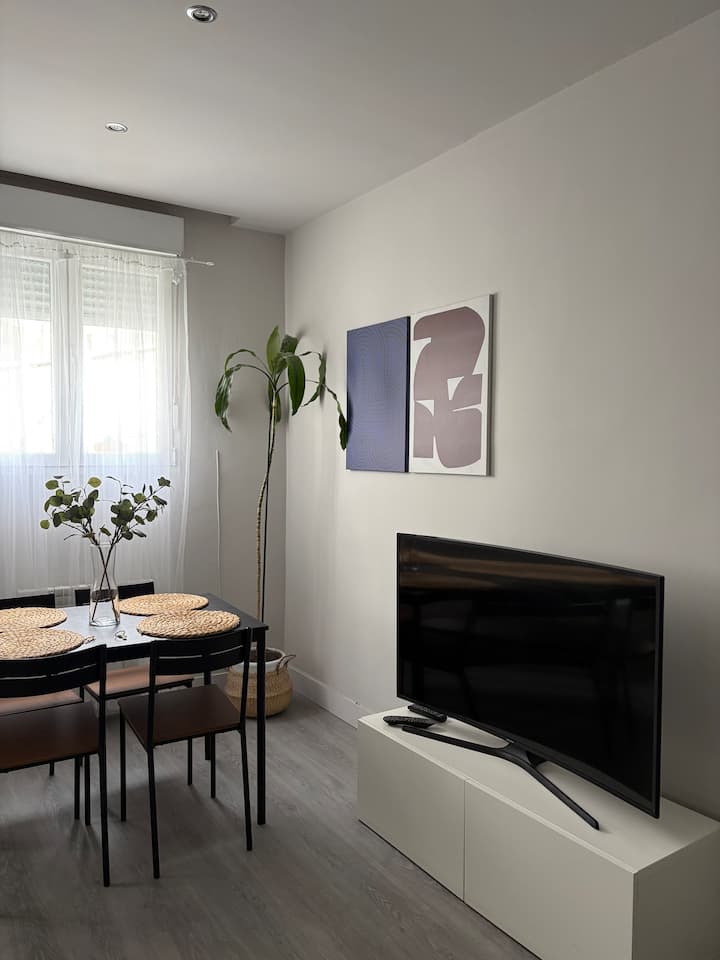Centrico Y Moderno Apartamento En Bilbao - Bilbao