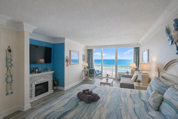 Luxurious Oceanfront Sanctuary W/ Private Balcony! - Floride