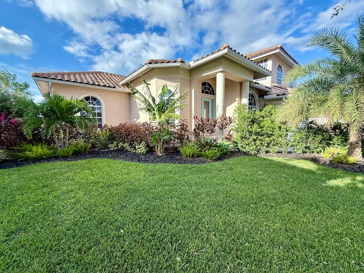 Modern Marco Island Waterfront Luxury Villa 4br! - 馬可島