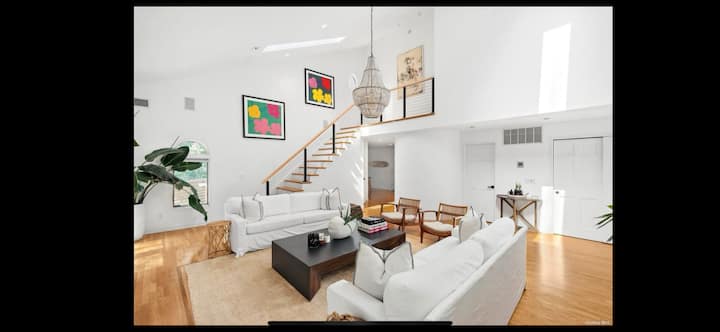 East Hampton 3 Bedroom With Pool - East Hampton, NY