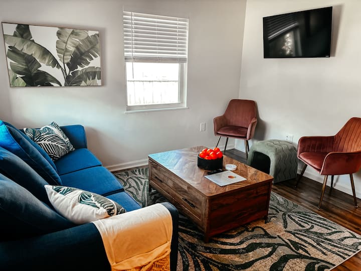 Bungalow W/ Beach Cabana & ~5 Min To Beach/ave - Delray Beach, FL