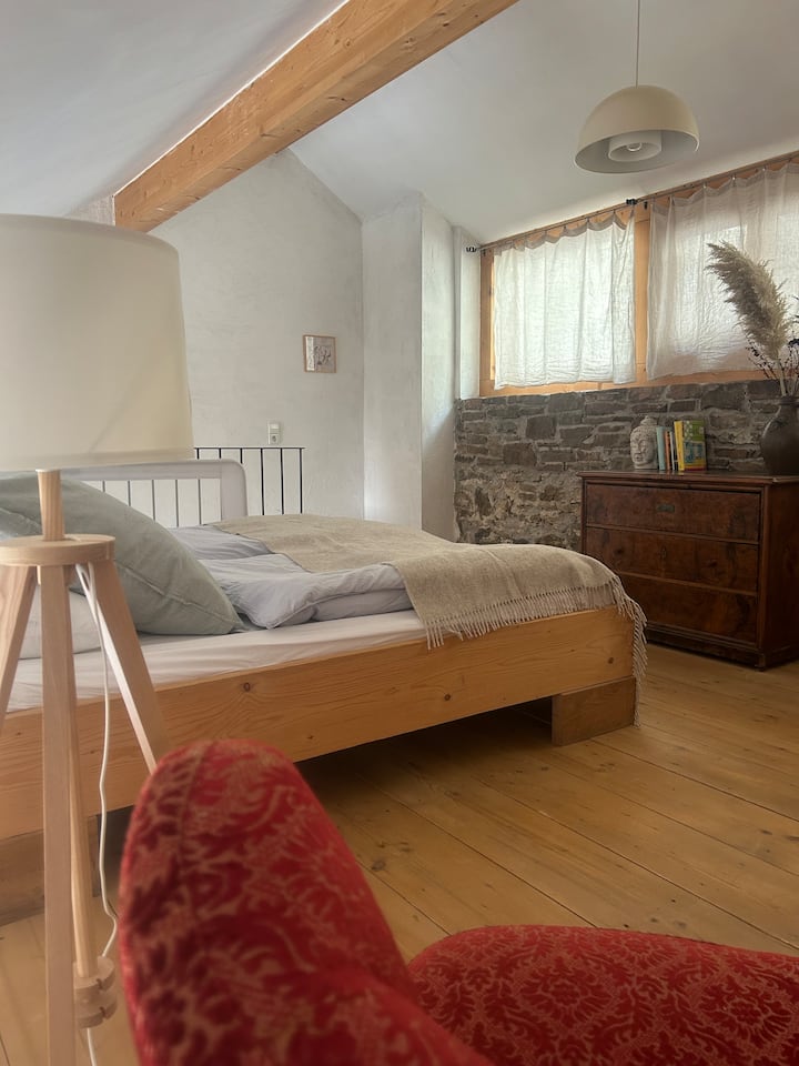 Rheinromantik - Eingebettet In Hofanlage - Höhr-Grenzhausen