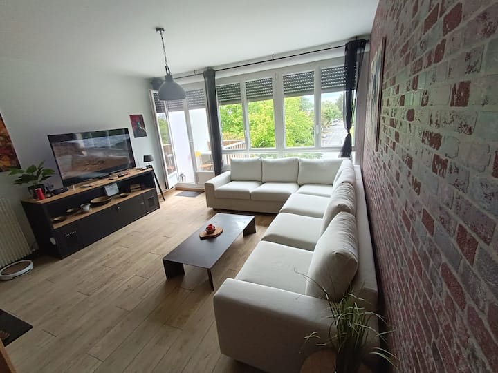 Entre Centre Ville Et Sortie Autoroute, Déco_indus - Pau