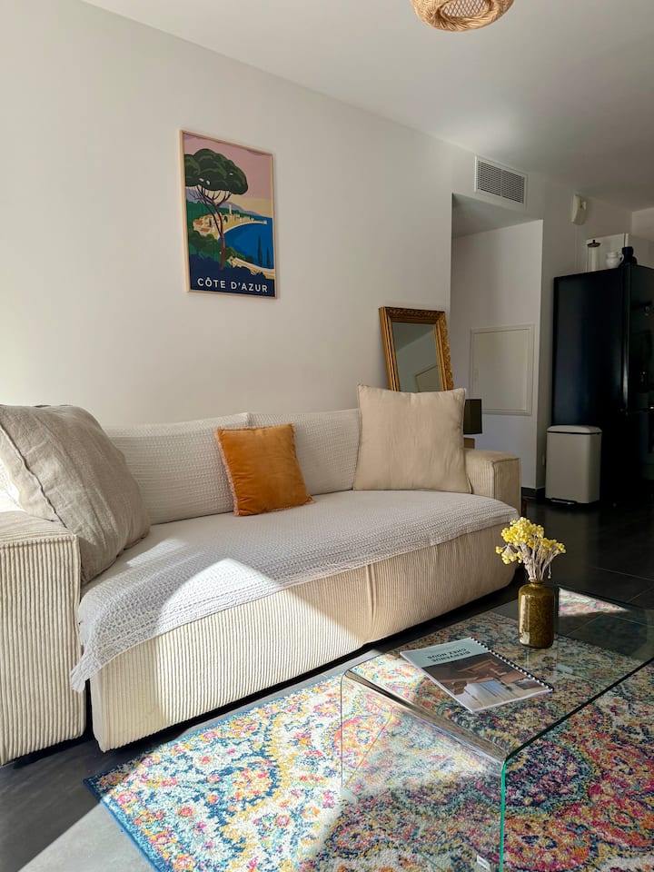 Magnifique T2 - Résidence De Style Méditerranéen - Carqueiranne