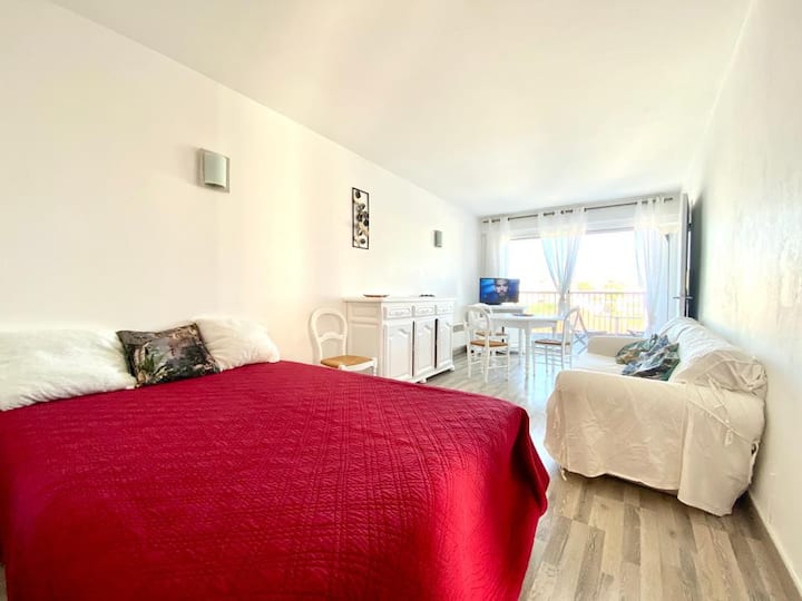 Appartement T1 Au Centre Ville De Saint Raphael - Saint-Raphaël