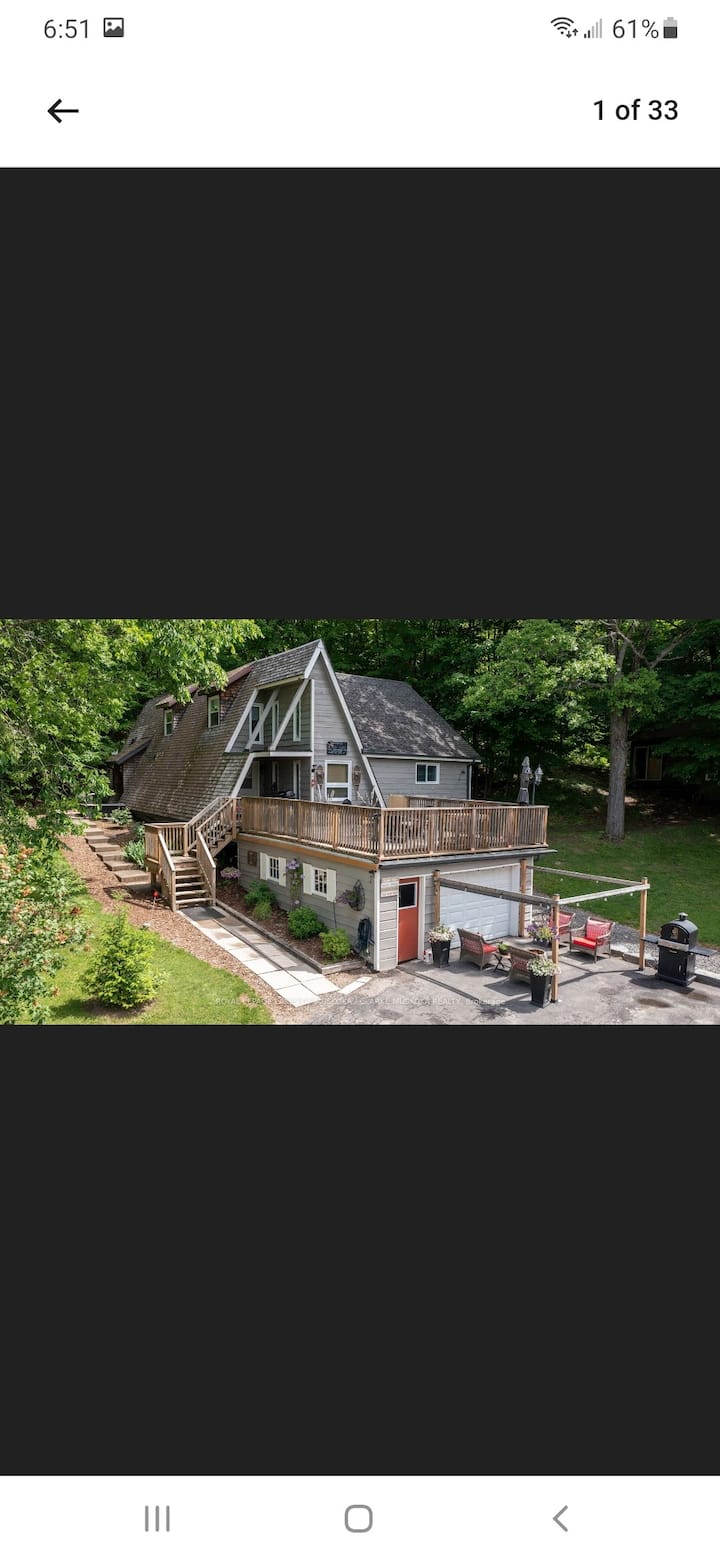 New! Stunning Muskoka Lakes A Frame (1900 Sq Ft) - Bracebridge