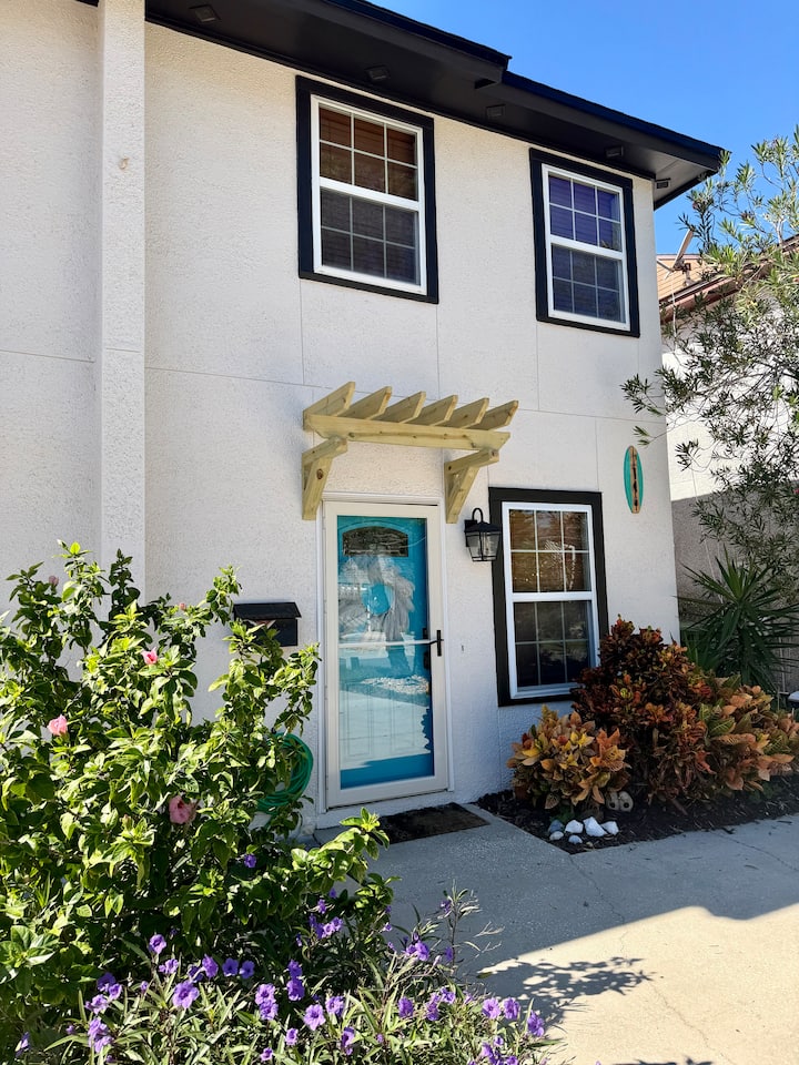 Sunny Side 3 Blocks From The Beach! - Jacksonville Beach, FL