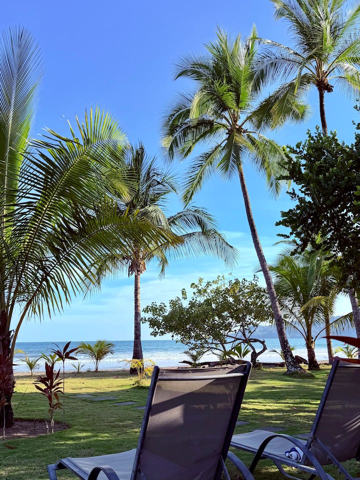 True Oceanfront Villa — Pool & Stunning Views - Costa Rica