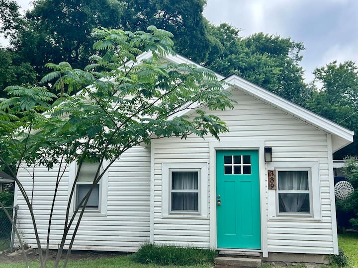 Quant 2 Bedroom Home W Fenced In Back Yard. - Ardmore, OK