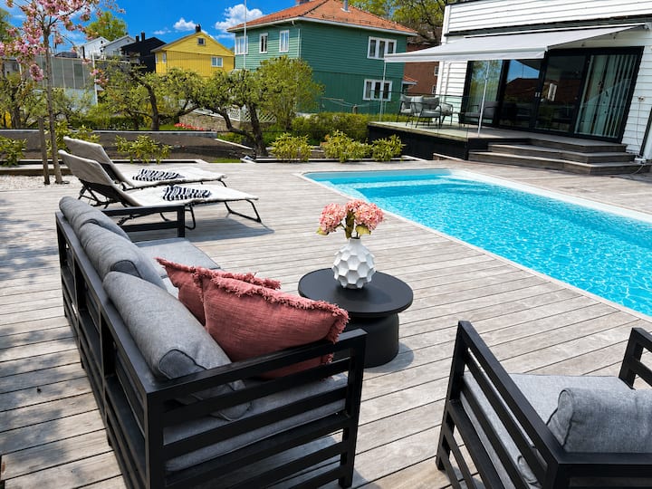 Villa Med Oppvarmet Svømmebasseng - Oslo