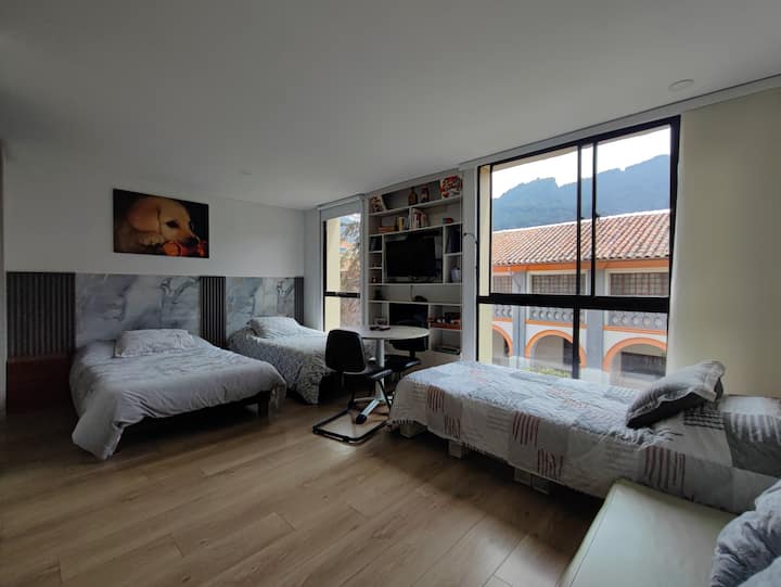 Loft In Historic Center, Wi-fi View And Culture. - Bogotá