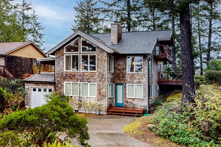 Spacious 3-story Home Near The Beach With Water Vi - Manzanita, OR
