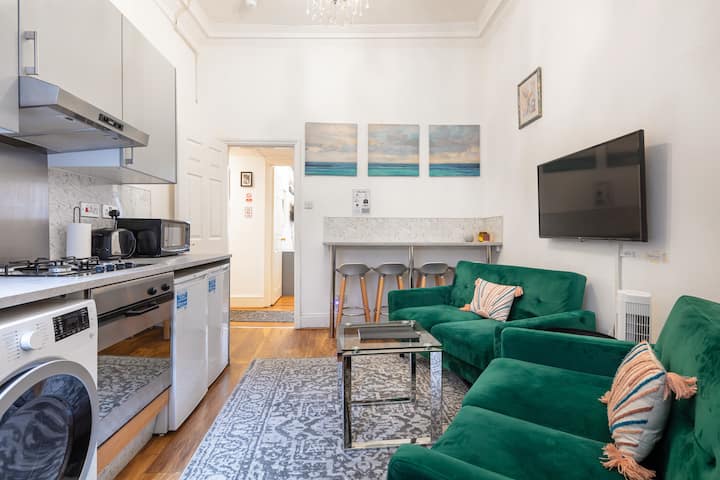 * Cosy Two Bed Aircon Apt In Covent Garden/soho * - Central London