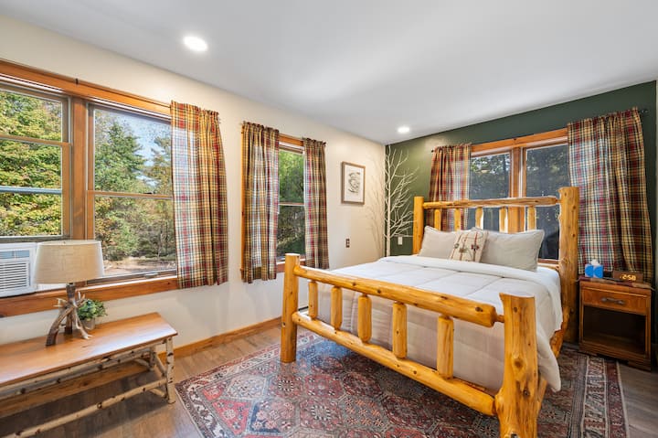 The Pinecone Flat - Cozy Adirondack Apartment - Lake Placid, NY