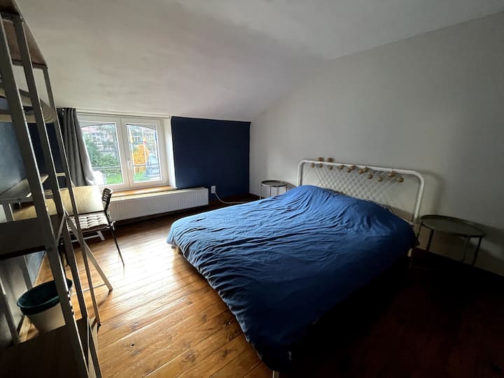 Aux Loups Blancs : Chambre London - Namur