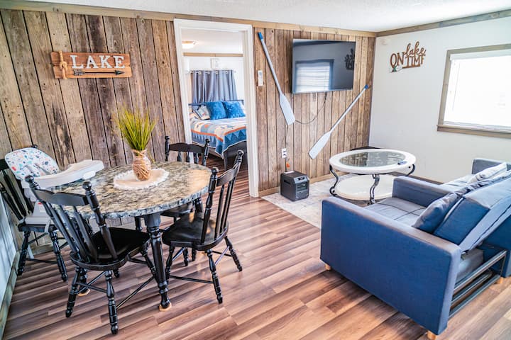 Life On The Docks -Cute 1 Bedroom On Douglas Lake! - Douglas Lake, Dandridge