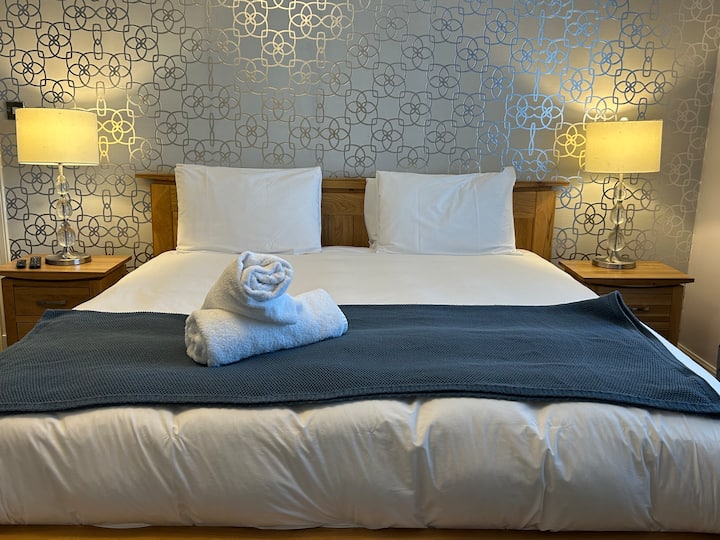 Light And Bright 3 Bedroom Apartment In Merchiston - Edinburgh