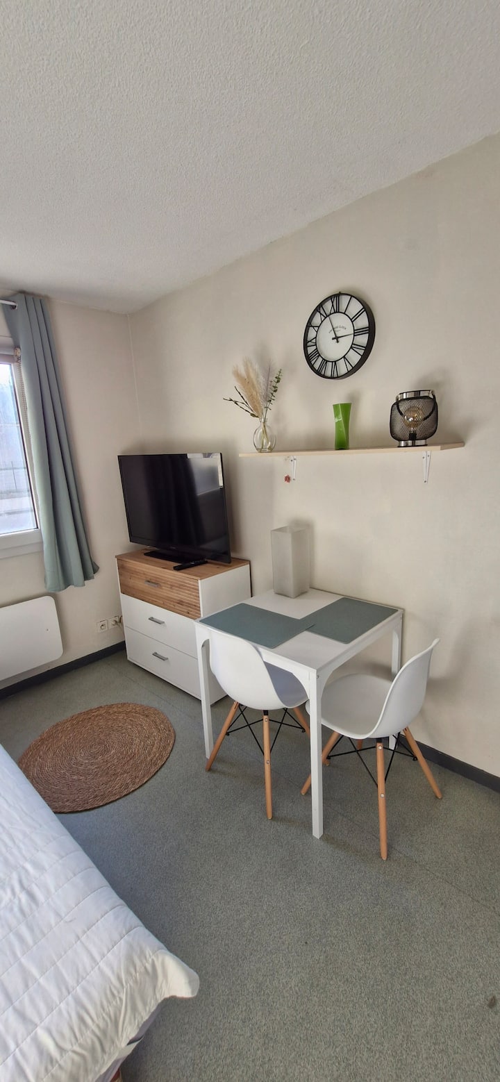 Studette Proche Tours - Tours