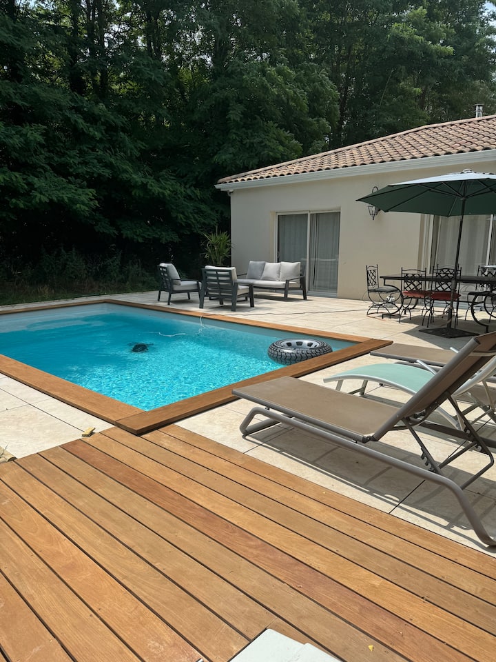 Maison Chaleureuse Avec Piscine - Eysines