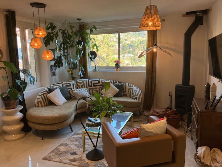 Superbe Appartement Dans Le Centre Avec Jardin - Vence