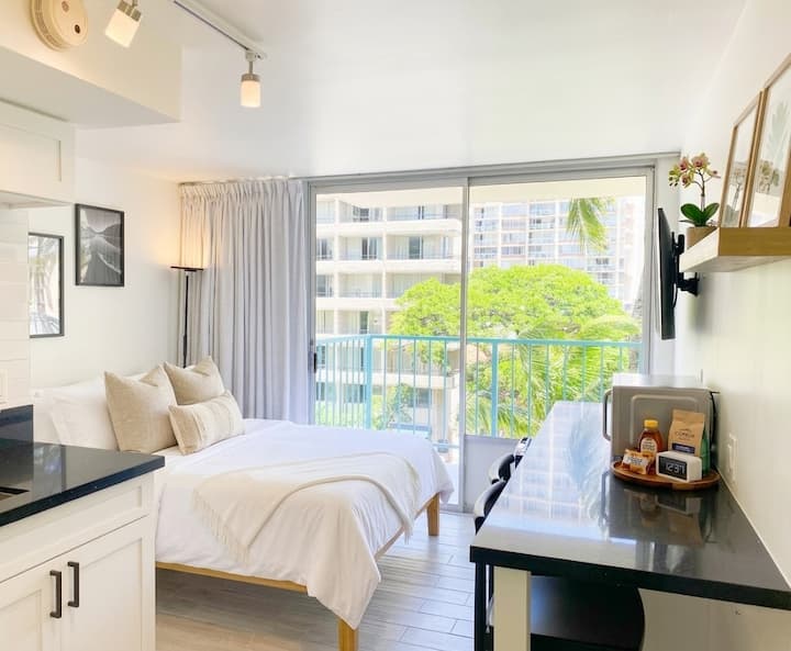 Cozy Modern Studio At The Heart Of Waikiki 4 - Honolulu