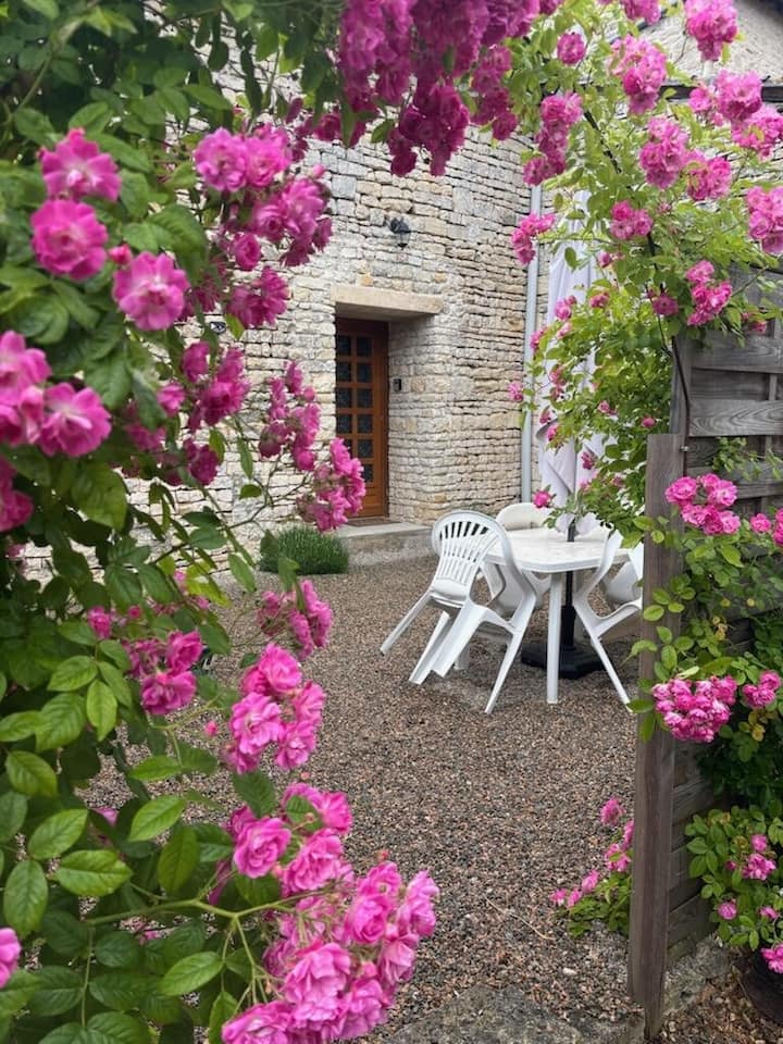 Maison De Campagne - 5 Couchages + 1 Couchage Bébé - Charente