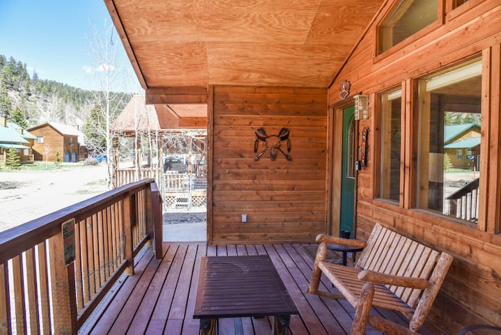 Hunter's Haven Aka White Buffalo - Red River, NM