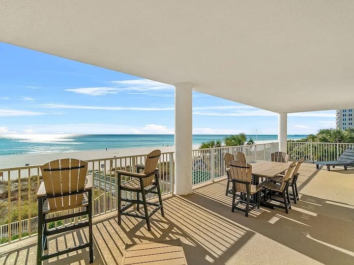 Renovated Beachfront Retreat W/ Massive Balcony - Florida Panhandle, FL