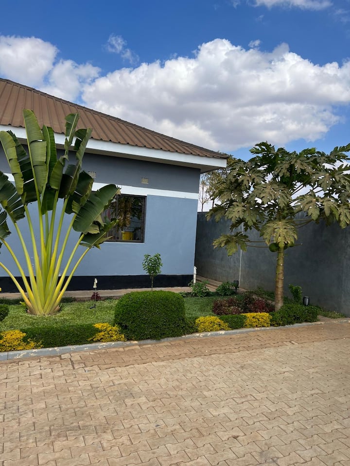 Modern 4 Bedroom House With Swimming Pool - Lilongwe