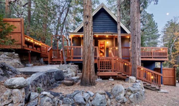 Beck's Rock: Alpine Cabin With Hot Tub - Idyllwild-Pine Cove, CA