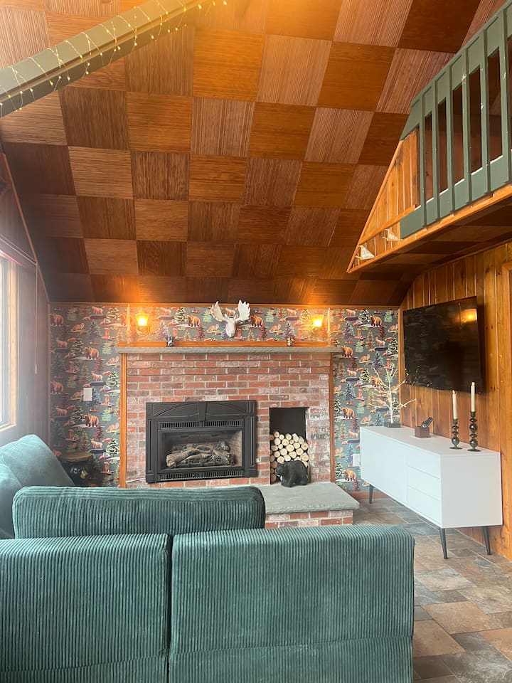 Newly Furnished Cozy Jackson Cabin With View! - Jackson, NH