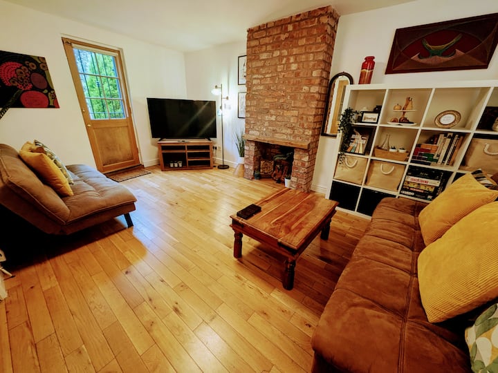 Whalley Range Gem – Detached, Parking, Near City - Mánchester