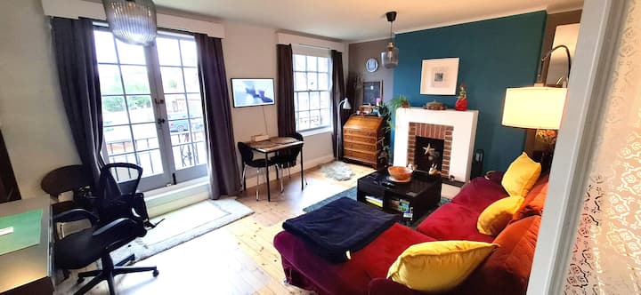The Gem - Central Character Flat With Parking - Southampton