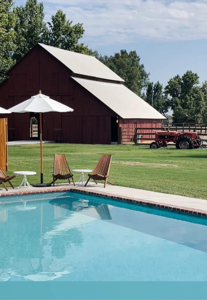 Historic Ranch Retreat |Pool, Pizza Oven & Privacy - Los Baños, CA