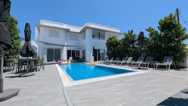 Anémelie Vacation Home - Ayia Napa