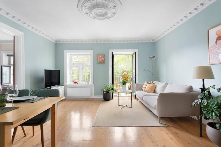 Bright, Central, With Park View And Fire Place - Oslo