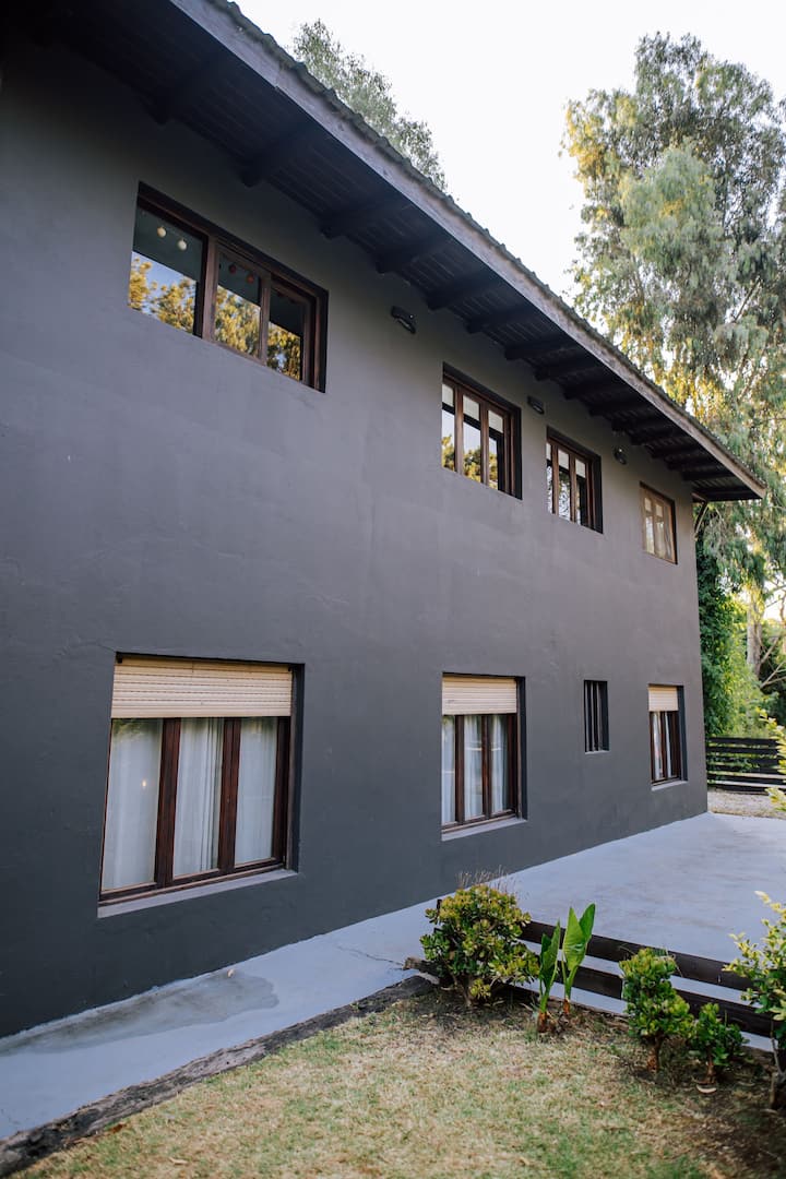 Hermosa Casa Rural En El Corazón Del Bosque - Mar del Plata
