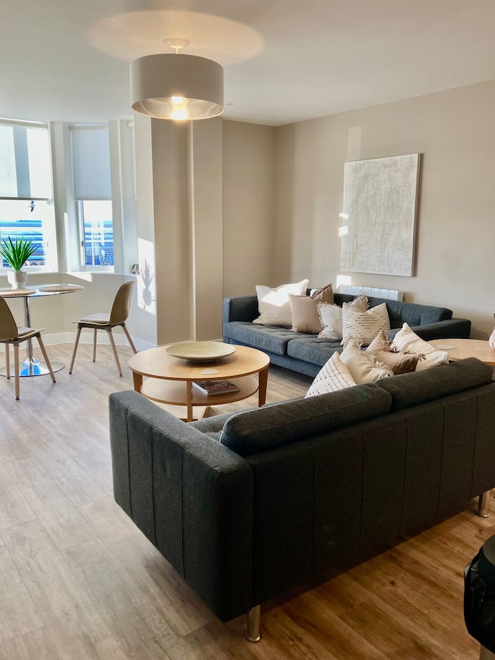 Sailwinds  - Boutique Beach Front Apartment - Weston-super-Mare