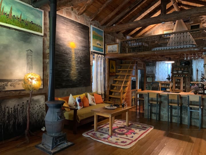 Assos'ta Yağ Fabrikasından Dönüştürülmüş Stüdyo/ev - Behram